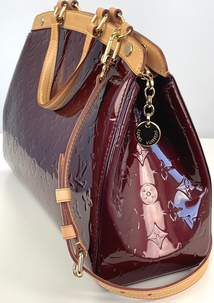 Louis Vuitton Brea MM vernis monogram rouge fauviste – Lady Clara's ...